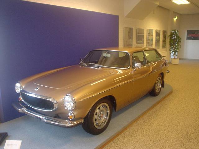 some volvo retroness | Retro Rides