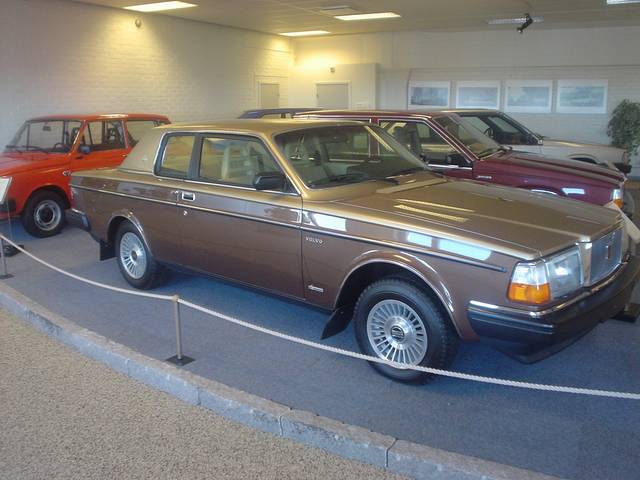 some volvo retroness | Retro Rides