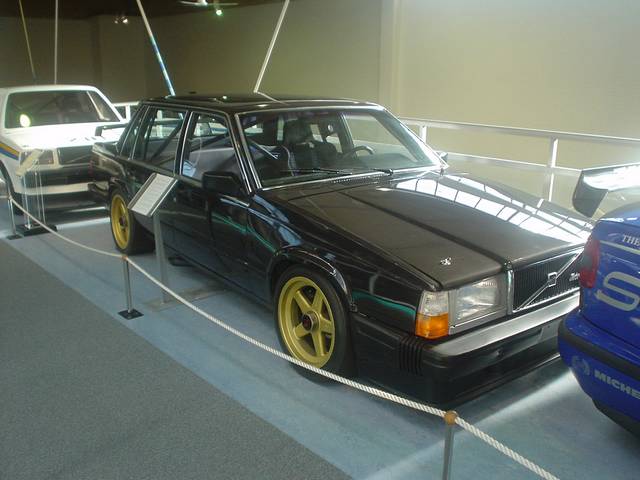 some volvo retroness | Retro Rides